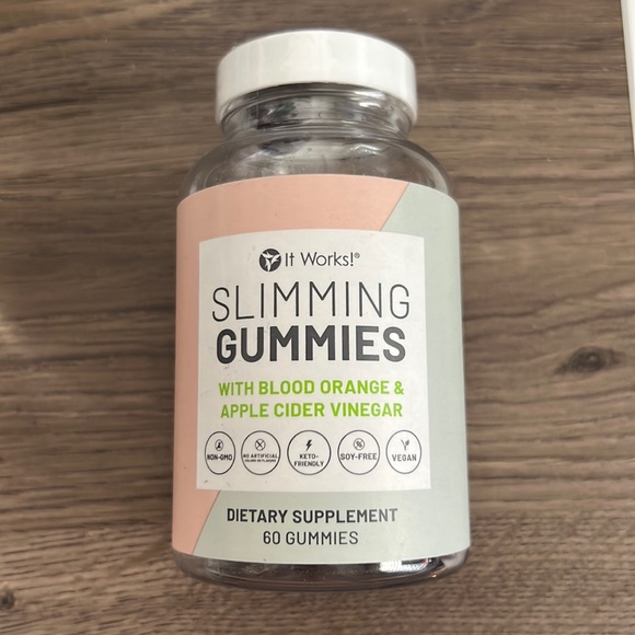 Skincare | It Works Slimming Gummies 6 Count Exp 32024 | Poshmark